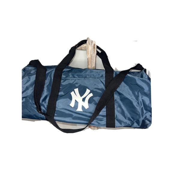 adidas | Bags | New York Yankees Adidas Duffel Bag With Shoulder Strap ...